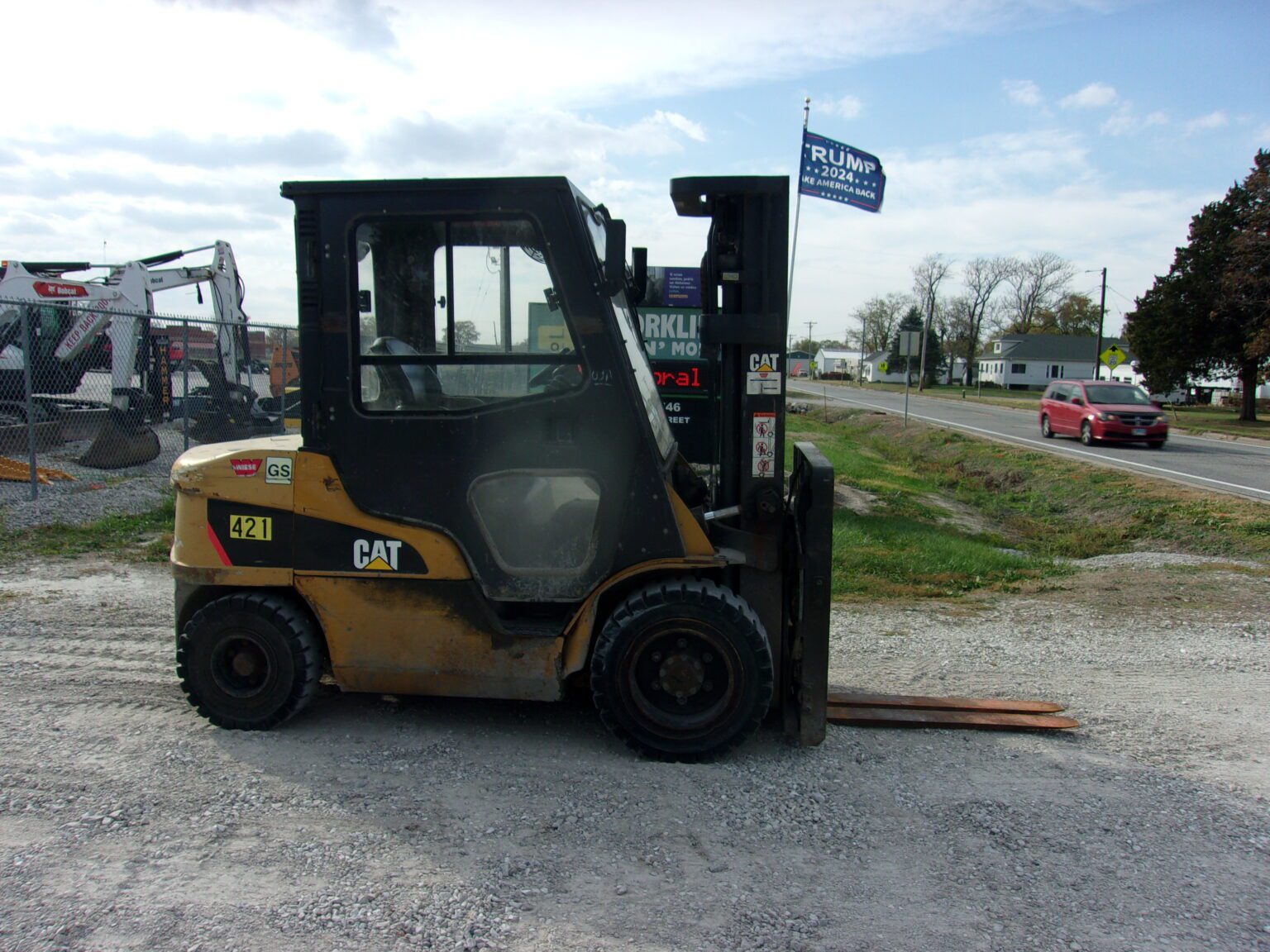 Forklifts - Forklifts-N-More